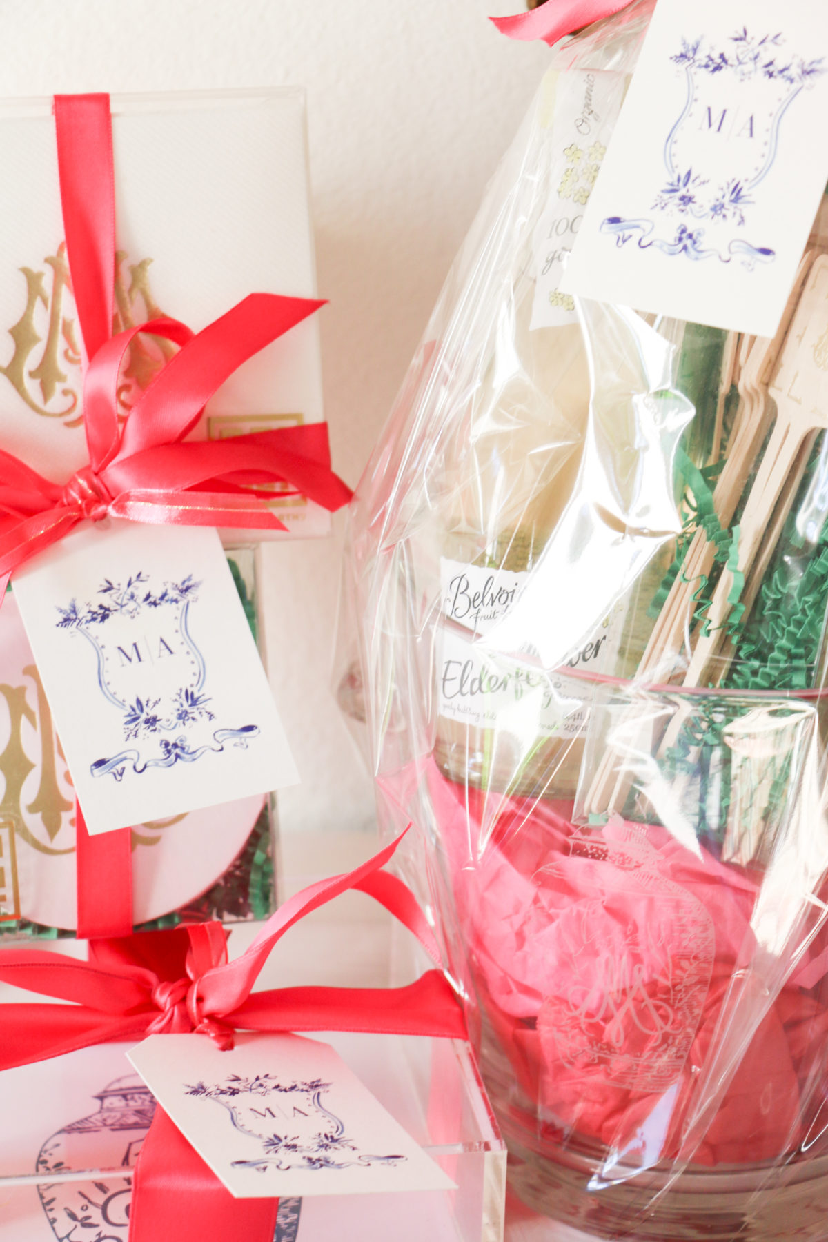 Hostess gift giving guide - Sarah Tucker